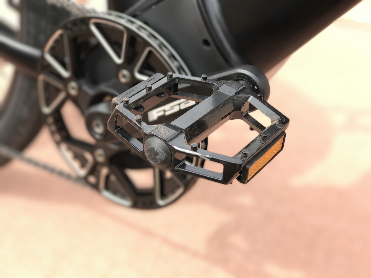 Raleigh Redux iE Electric Bike Review Part 1 – Pictures & Specs