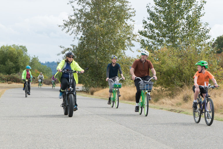 World Record Electric Bike Group Ride Set in Seattle [VIDEO]