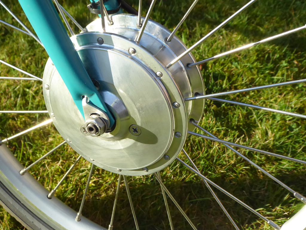 Electric Bromptons Compared: Brompton Electric, Swytch, Nano ...